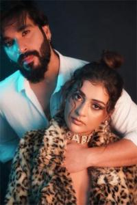 Viral – Payal Rajput’s bold pose with boyfriend